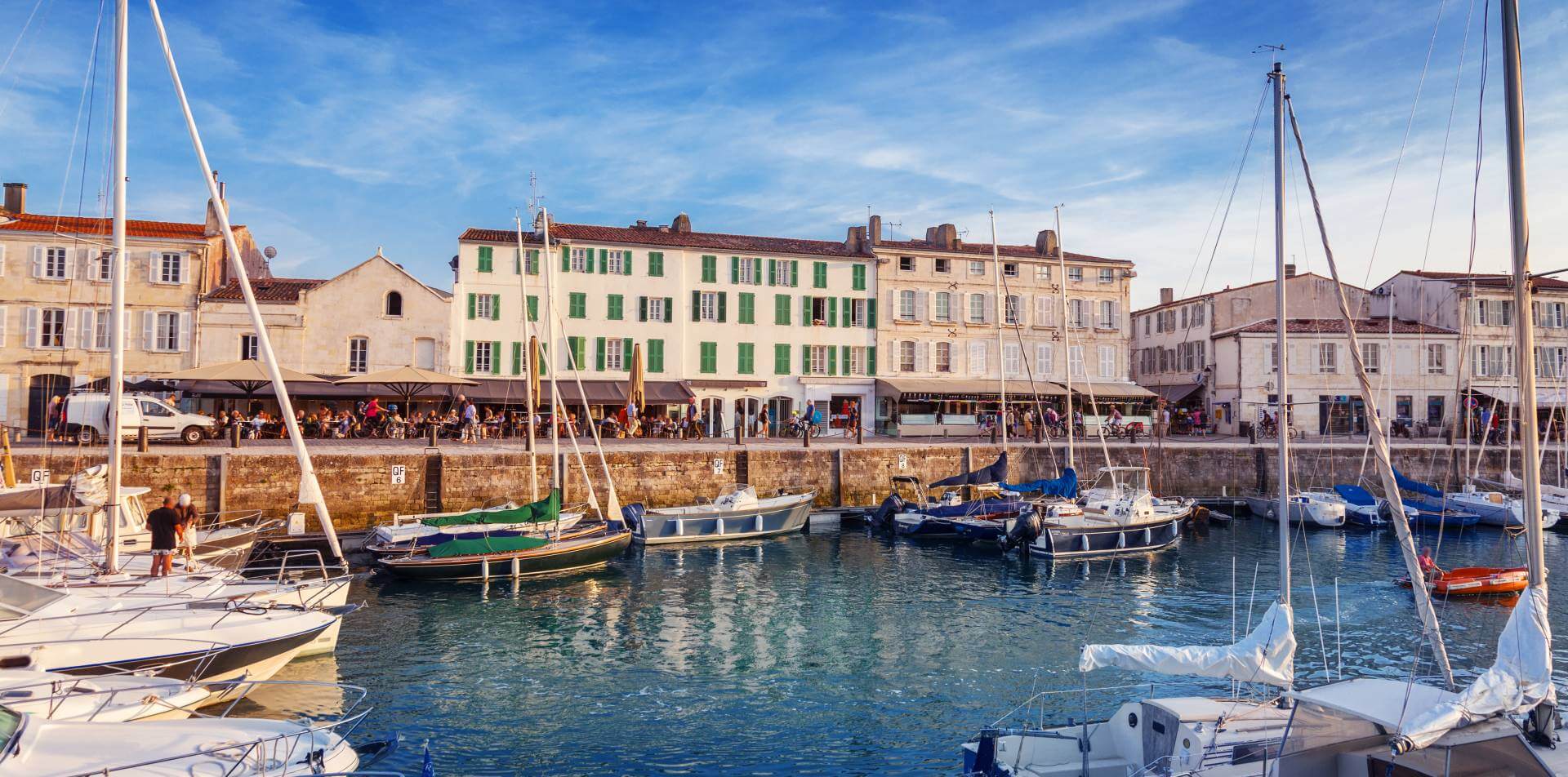 A Guide to the Atlantic Coast of France - Avecoeur